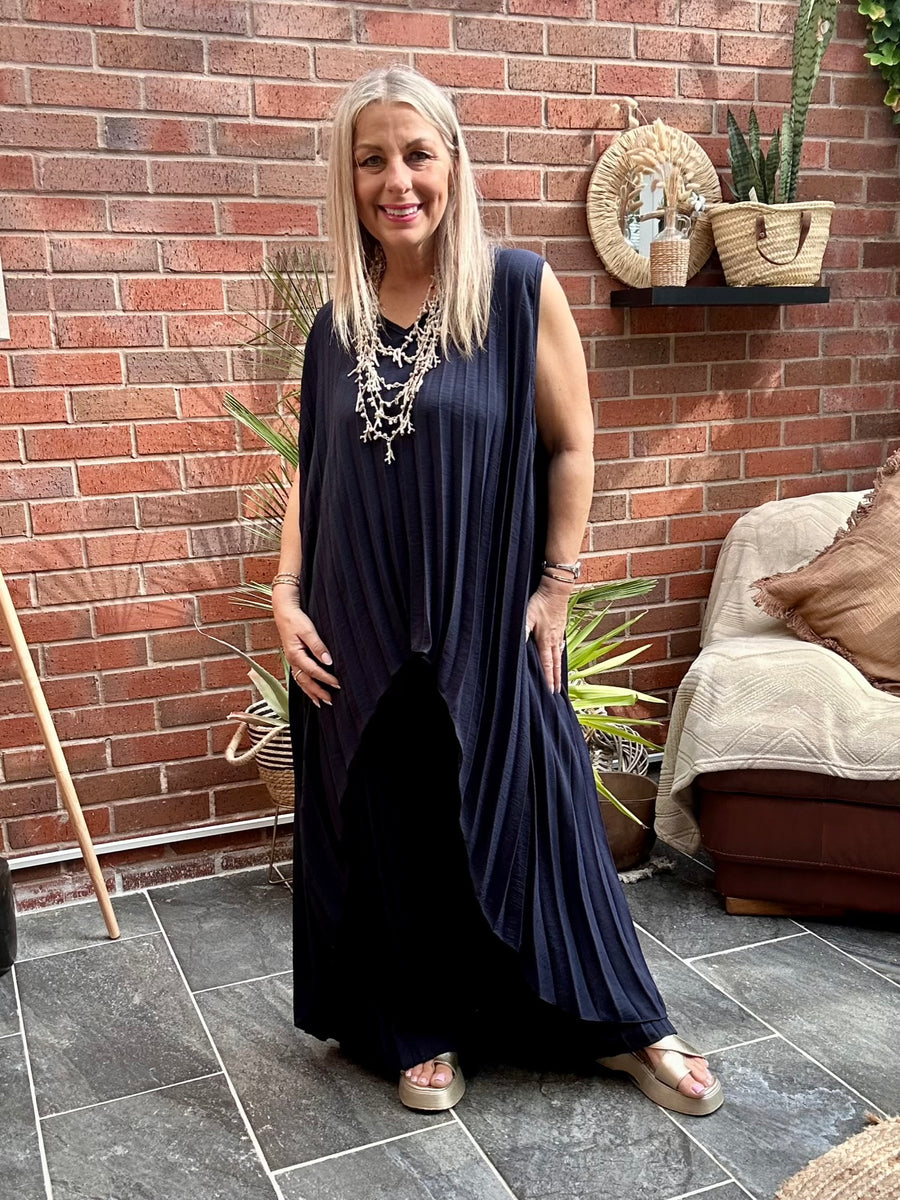 The Fan Pleated Top and Trouser set By Made in Italy – The Secret Boutique
